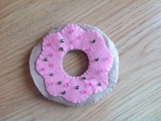 DIY felt food - a box of doughnuts |Keeping it Real