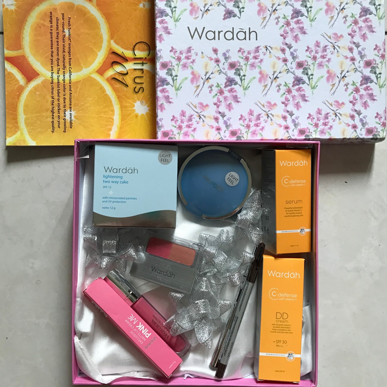 WARDAH BEAUTY HAMPERS FOR WARDAH YOUNIVERSE - AUDRREY'S / VIEW