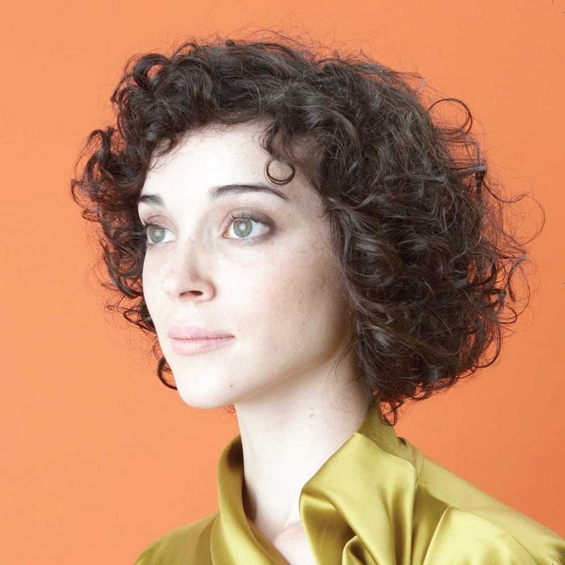 a moonglow: Music: St. Vincent - Actor (2009)