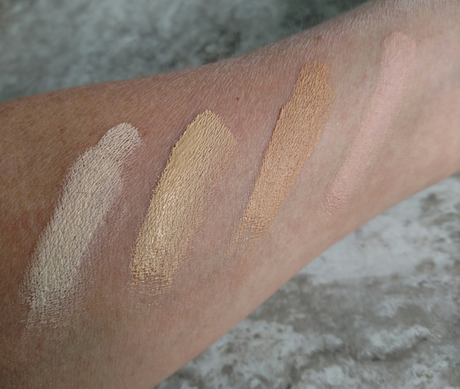 Lorac Pro Conceal/ Contour Palette review and swatches