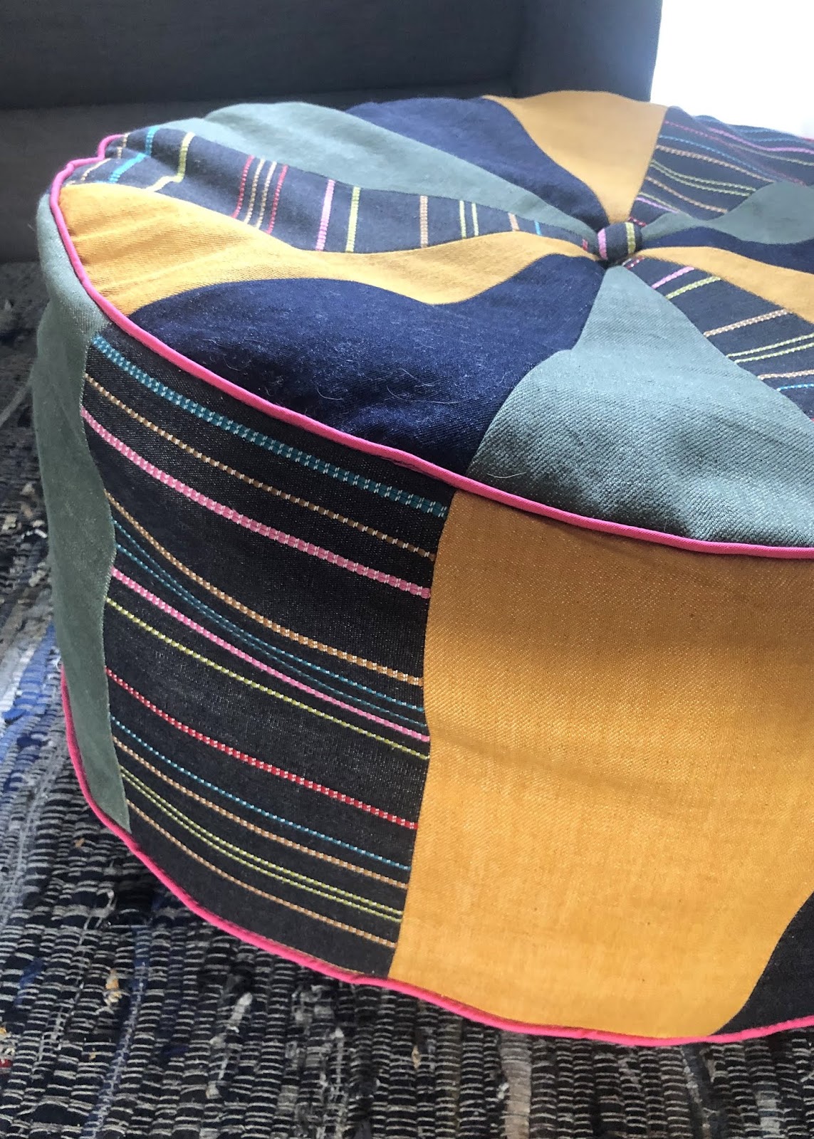 Cookin' & Craftin': Closet Case Patterns Scrapbusting Floor Pouf