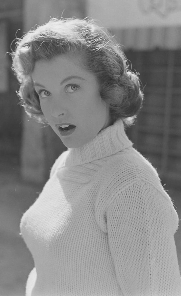Film Noir Photos: Sweater Girl: Barbara Bates