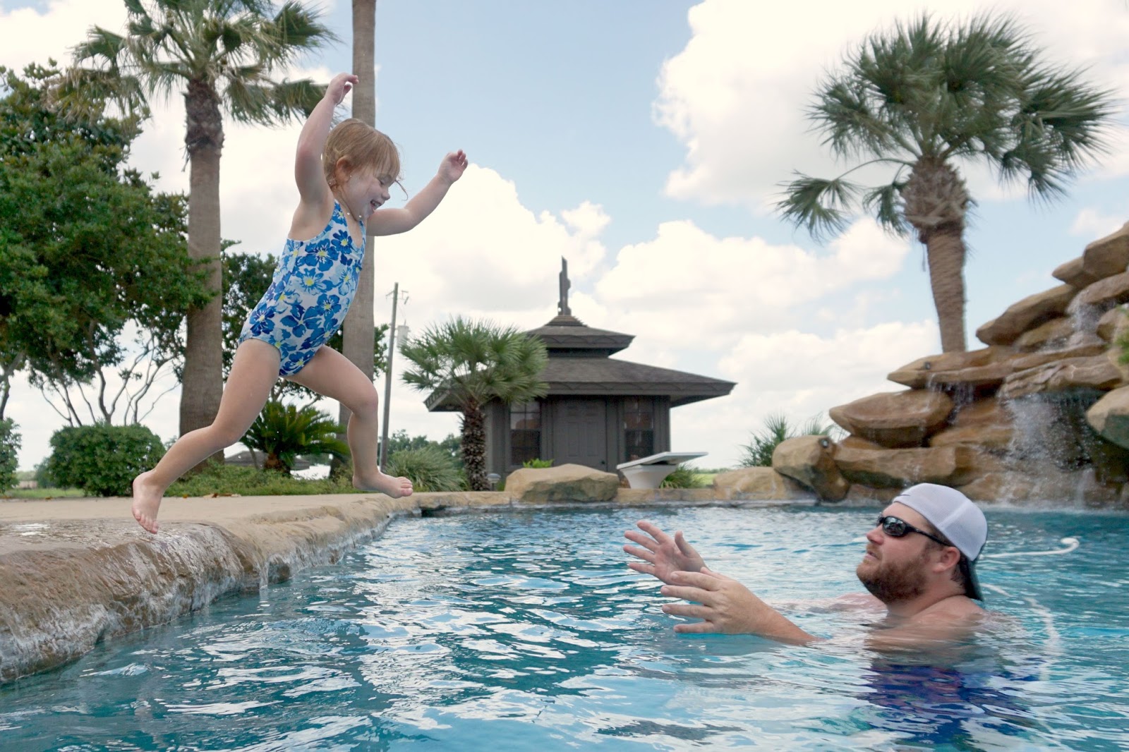 * Little House in the Country: Byyeeeee Summerrrrrrr!