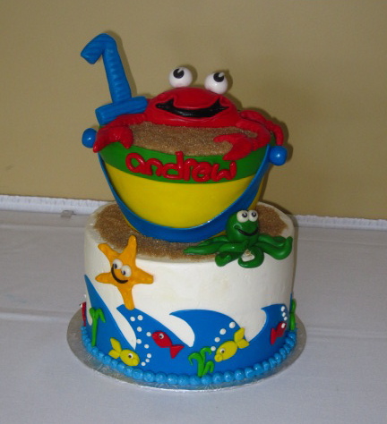 Leah's Sweet Treats: Beach Bucket Cake