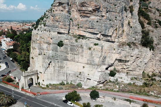 romanoimpero.com: TERRACINA ( Lazio )
