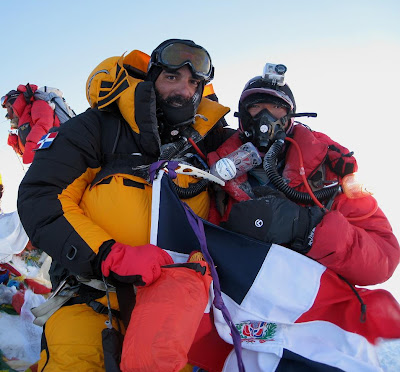 ¡Misión Cumplida! 1eros. Dominicanos en llegar a cúspide del Monte ...