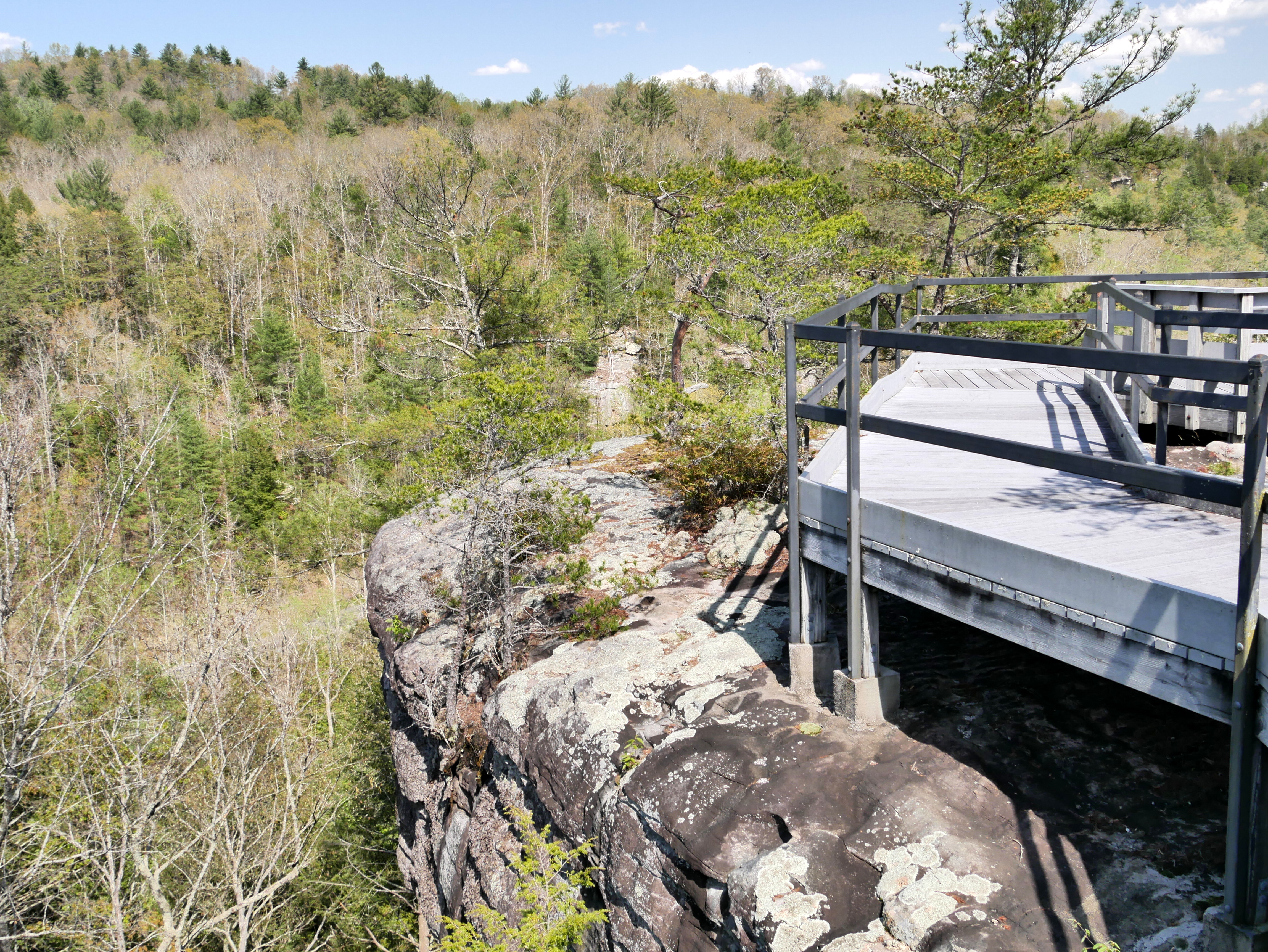 American Travel Journal: Bridge Trail and Lilly Bluff Overlook - Obed ...