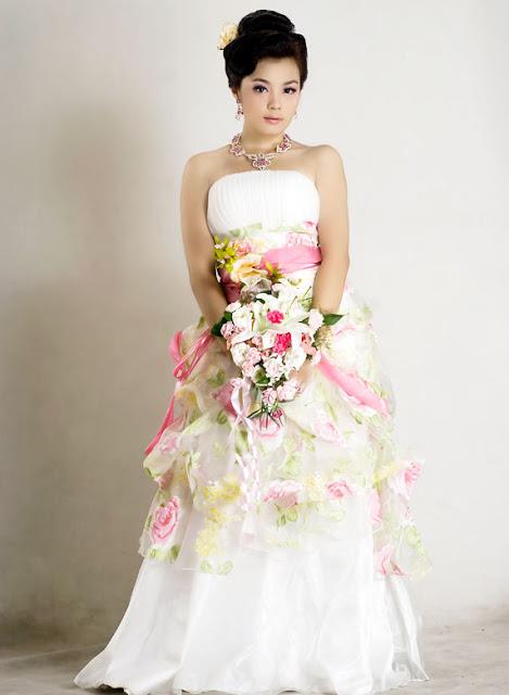 Celebrity and Model: Phwe Phwe