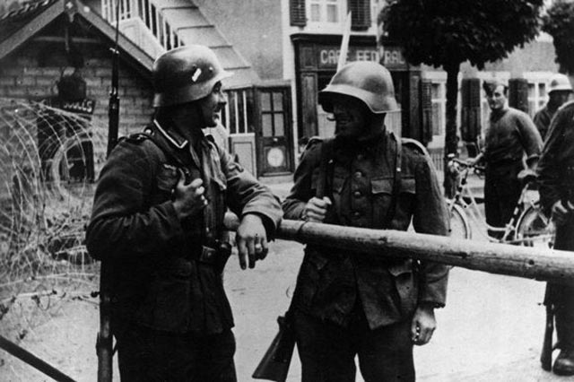 World War II in Pictures: Hitler and Switzerland: Why Didn't He Invade?