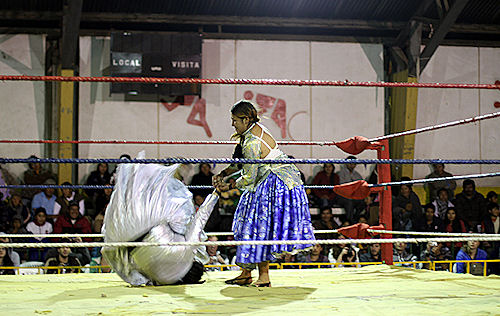 The Presurfer: Lucha Libre And The Fighting Cholitas