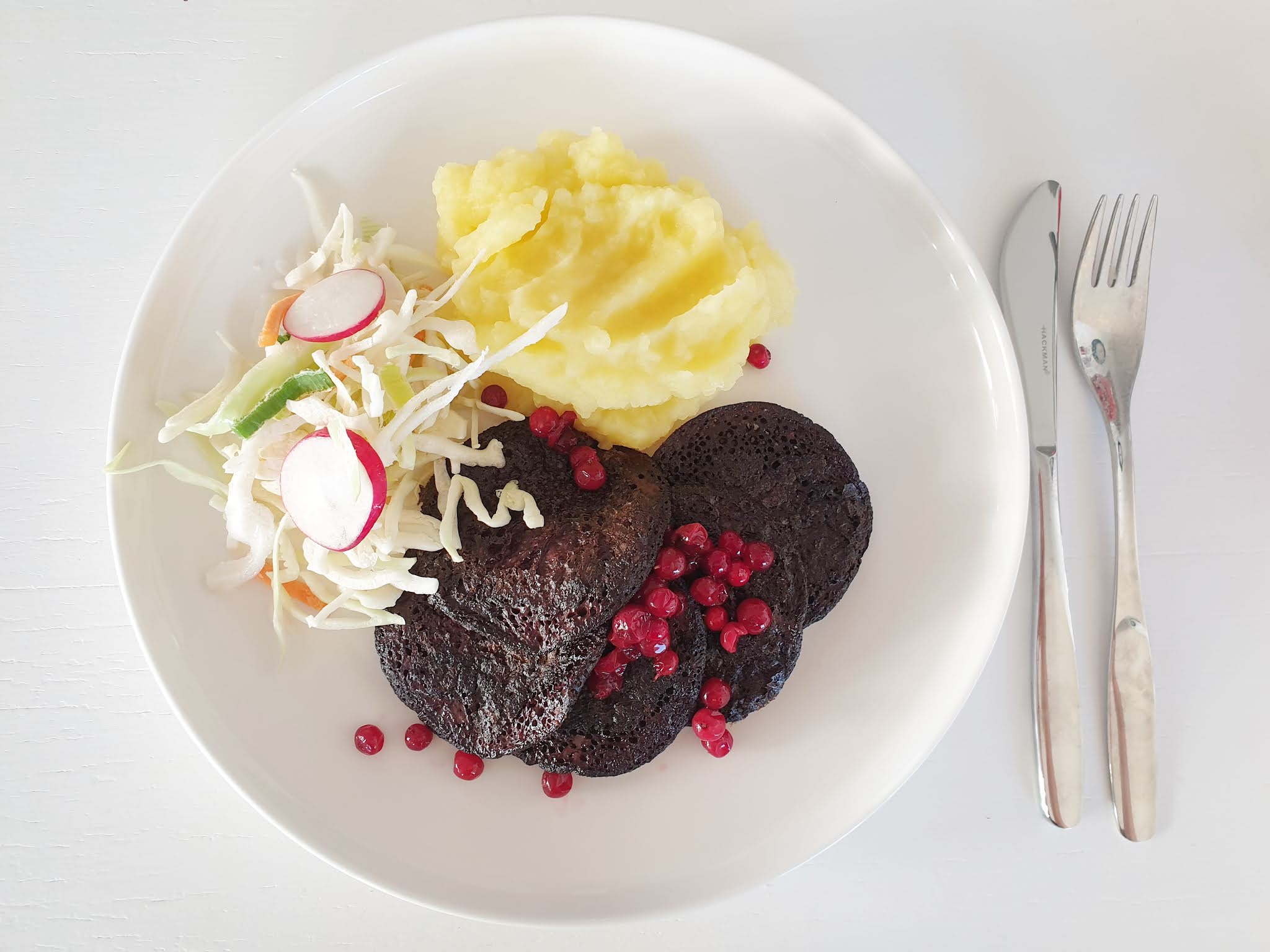 Kello neljän aamukahvi: Veriletut