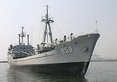 KAPAL REPUBLIK INDONESIA: KRI Teluk Mentawai (959)