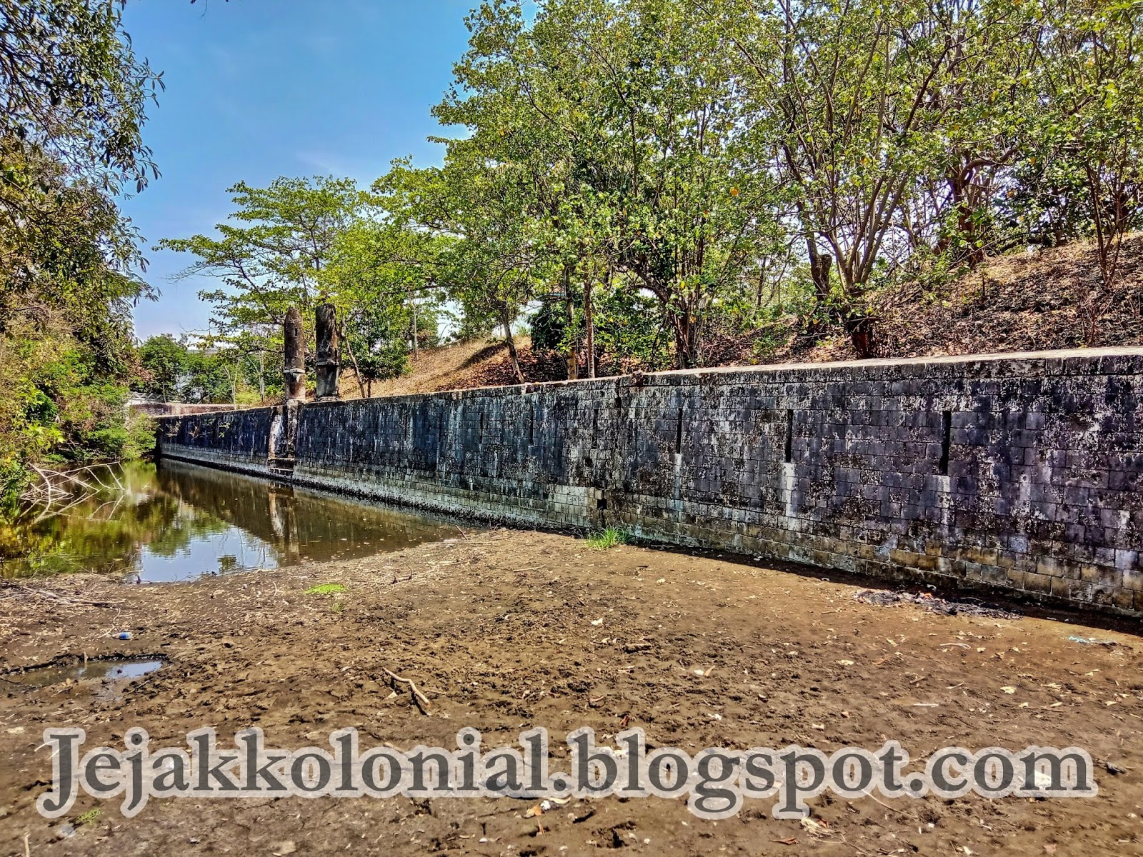 Jejak Kolonial Benteng Pendem Cilacap Benteng Terkuat Di Hindia Belanda