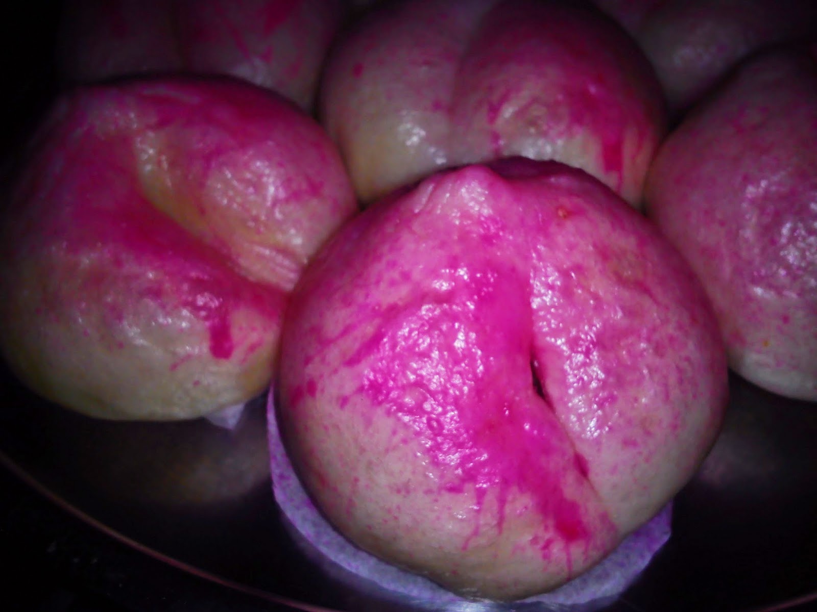 Cooking Pleasure: LONGEVITY PEACH BUNS [寿桃包]