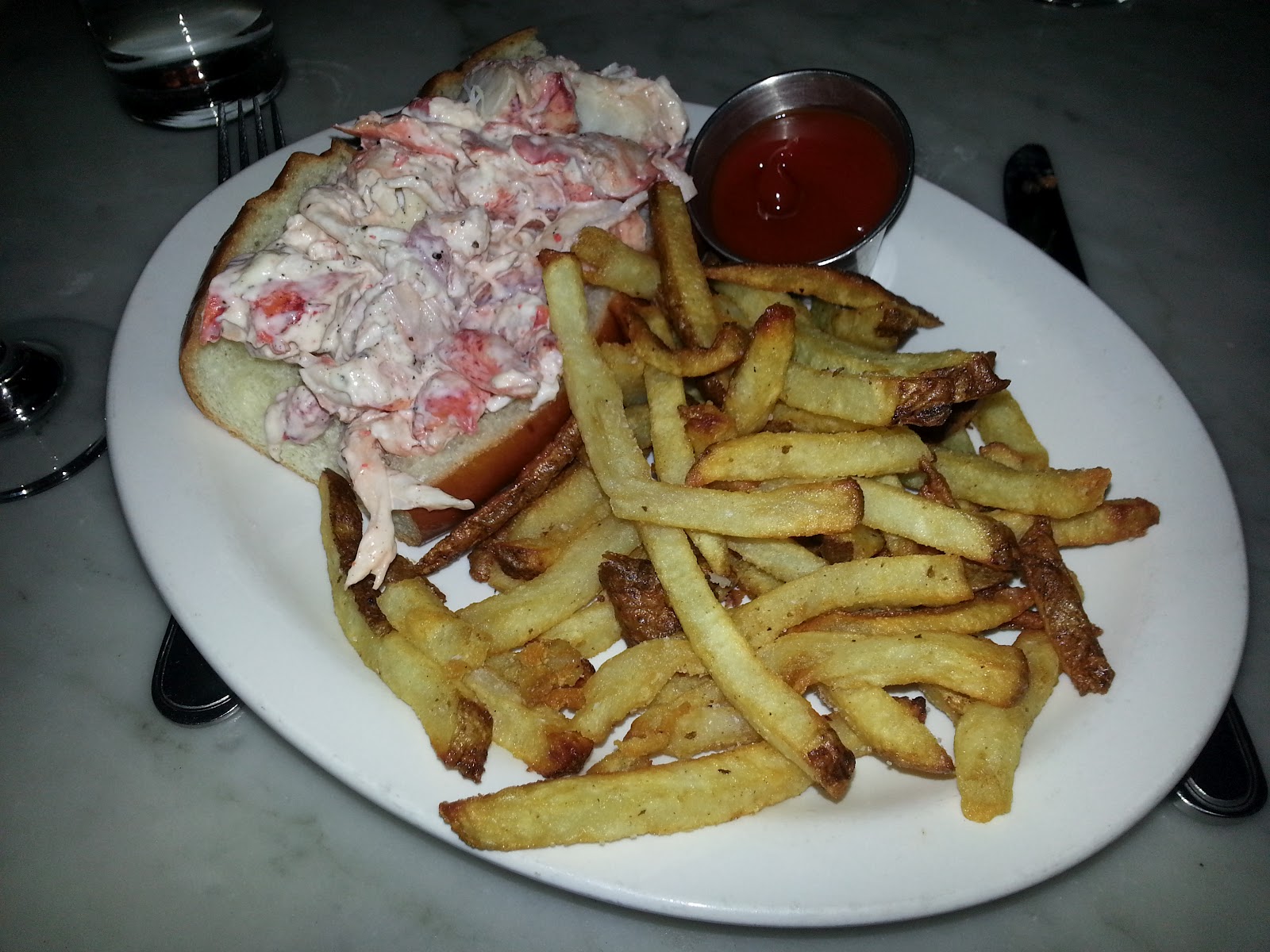 SANDWICH GUY: LOBSTER ROLL FROM NEPTUNE OYSTER IN BOSTON