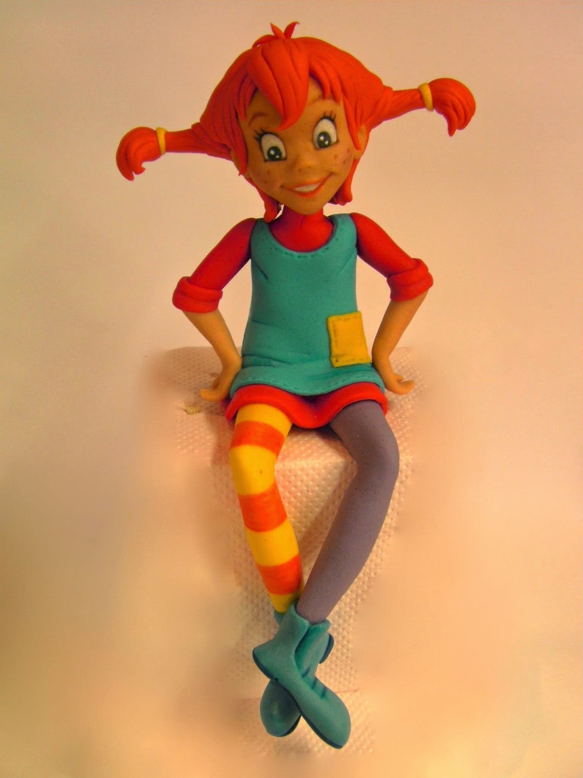 Studio "FONDANT DESIGN ANA" - Figurice za torte (fondant figures): PIPI ...