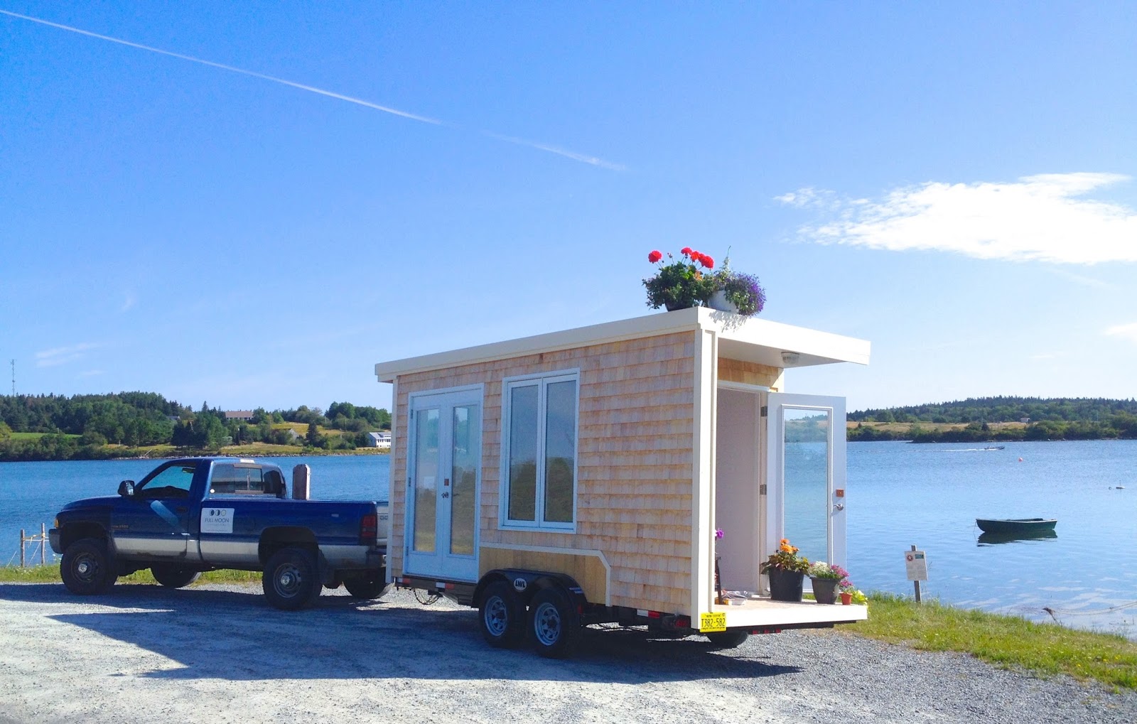 TINY HOUSE TOWN: Space Tiny House By Full Moon Tiny Shelters