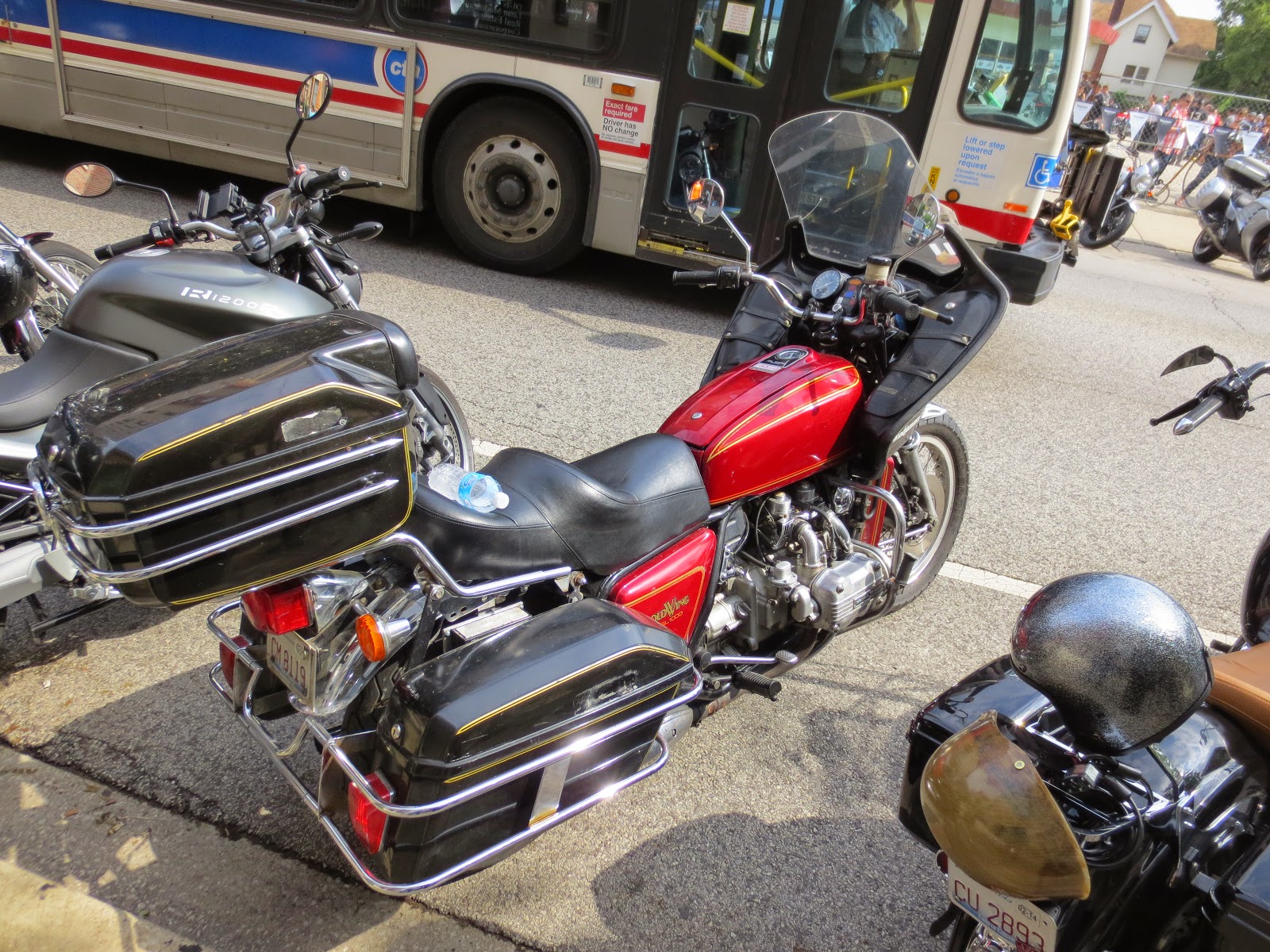 MotoGastro: 2013 Mods Vs. Rockers Bike and Scooter Show at the Aragon