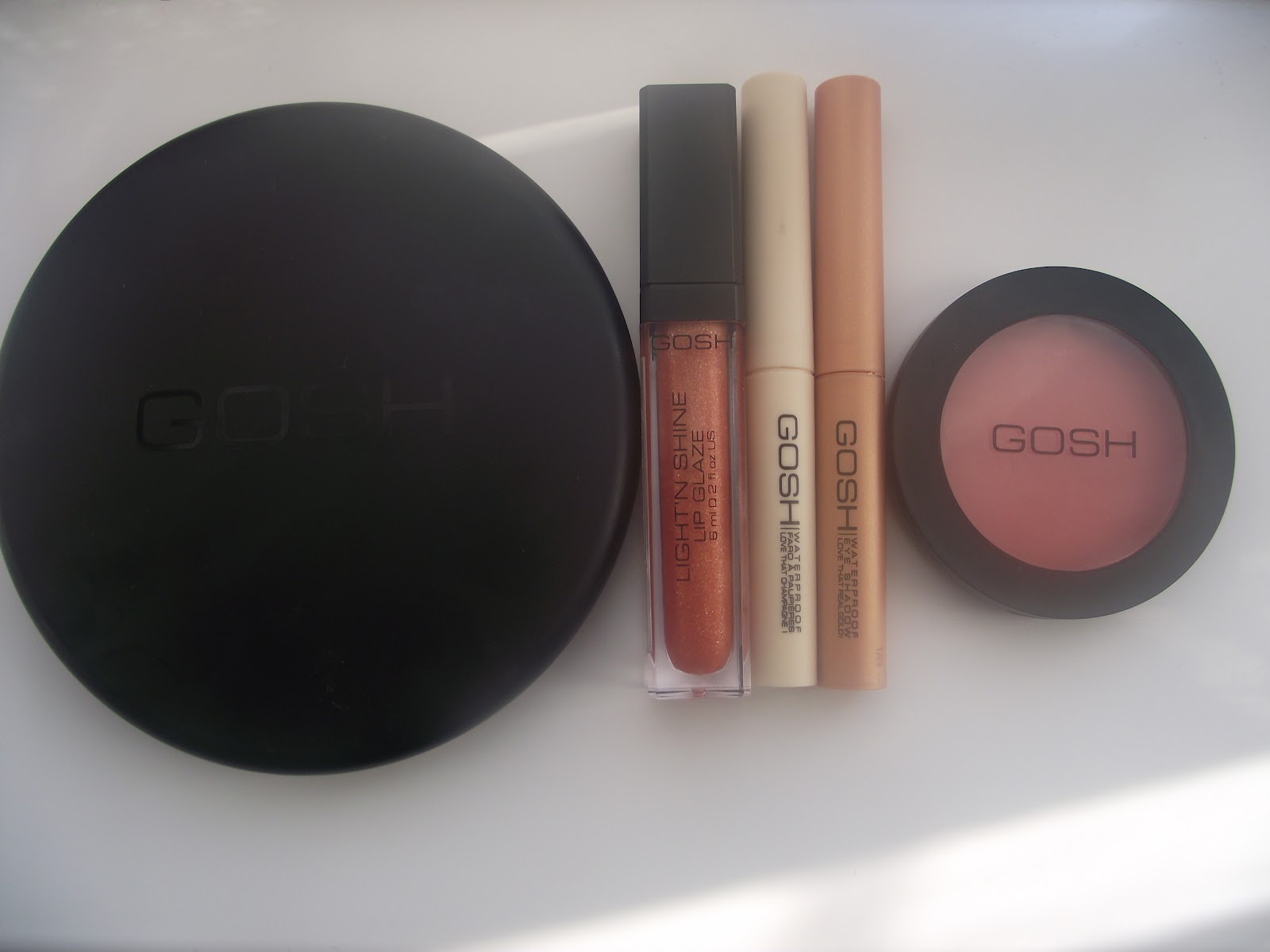 Beauty In The Mirror: Gosh - Summer Makeup Look