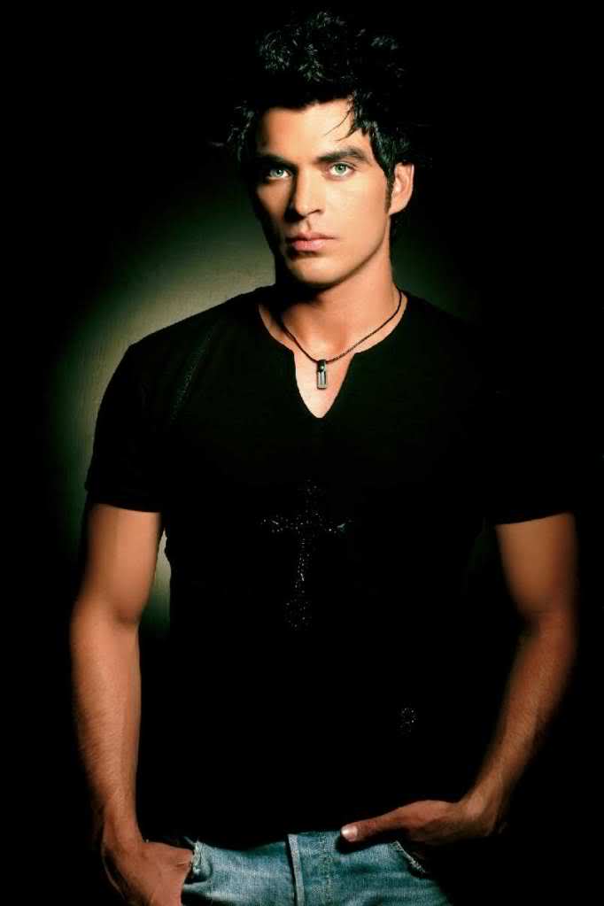 .: ACTOR: TIBERIO CRUZ