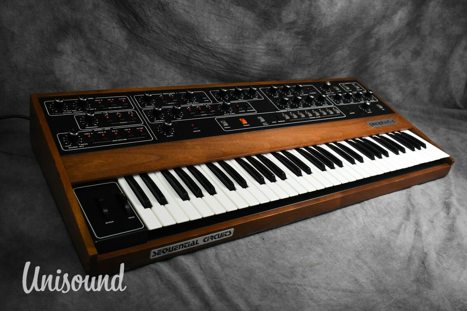 MATRIXSYNTH: Sequential Circuits Prophet 5 Rev 3.2 Analog Synthesizer ...