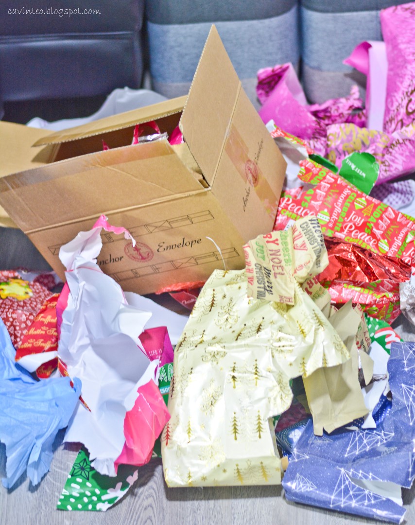 Entree Kibbles: Christmas 2016 - Unwrapping the Presents!