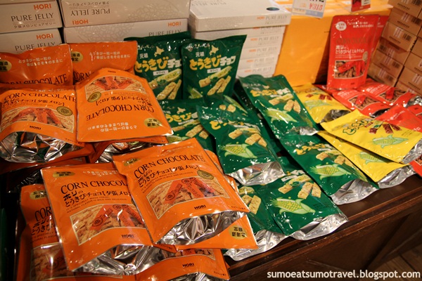 Sumo eat Sumo travel: Hokkaido "限定" Snacks