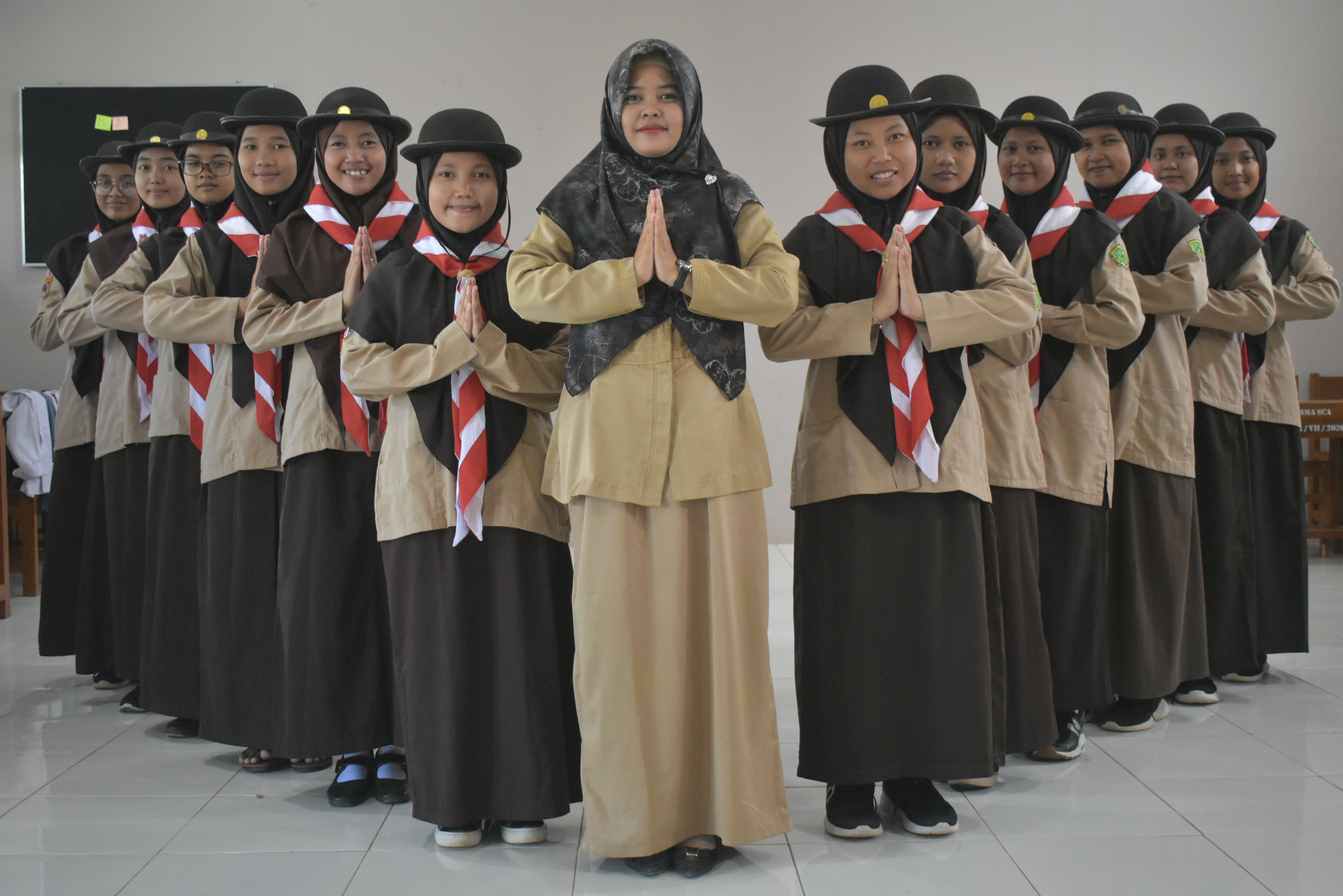 PONDOK PESANTREN SYAFI'I AKROM KOTA PEKALONGAN: SMA SAINS CAHAYA AL-QUR ...