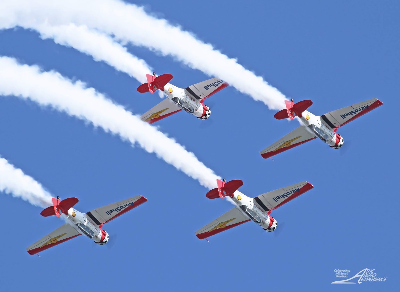 The Aero Experience: EAA AirVenture Oshkosh 2019: Airshows - Aeroshell ...