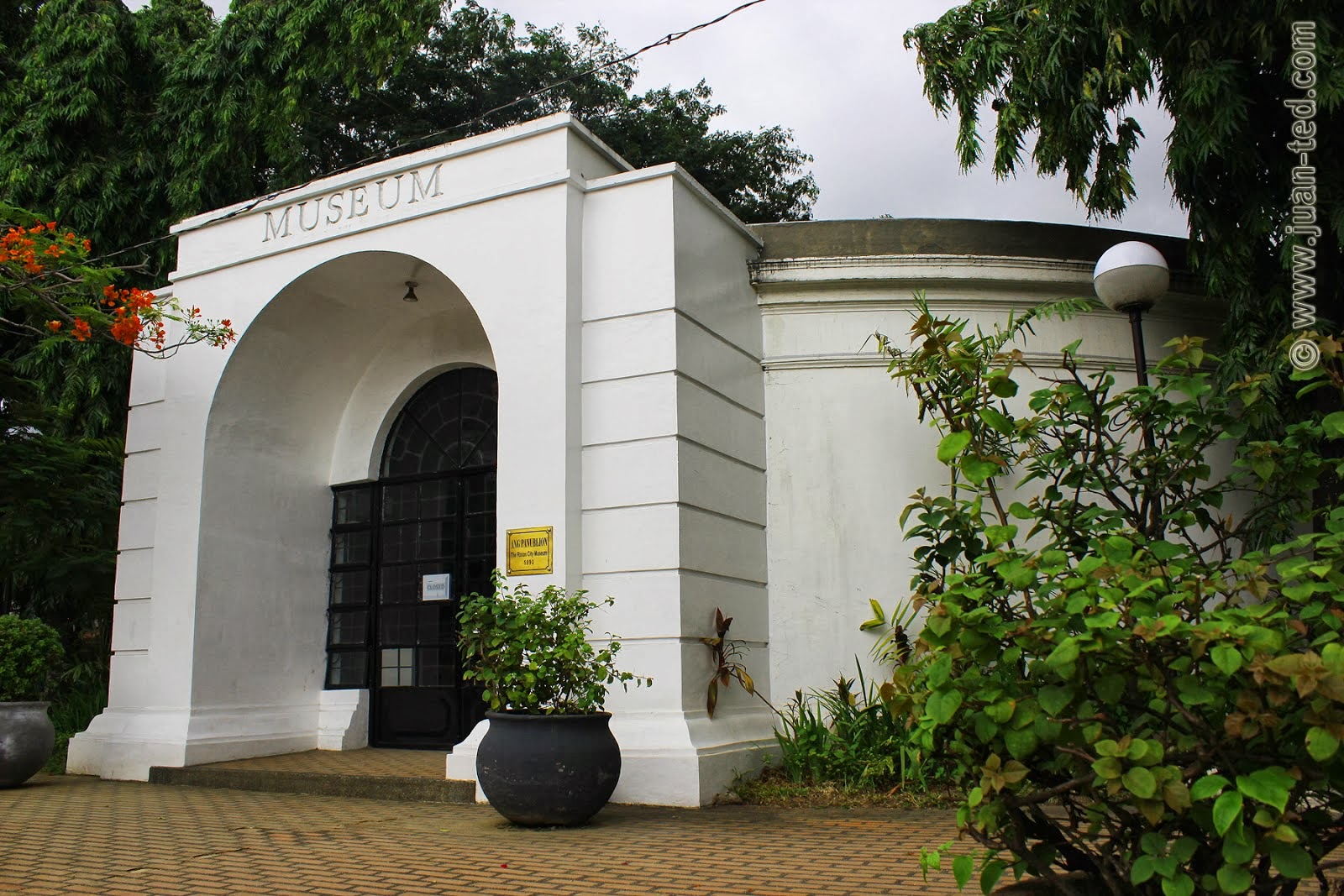 Captivating Roxas City: ANG PANUBLI-ON, THE ROXAS CITY MUSEUM