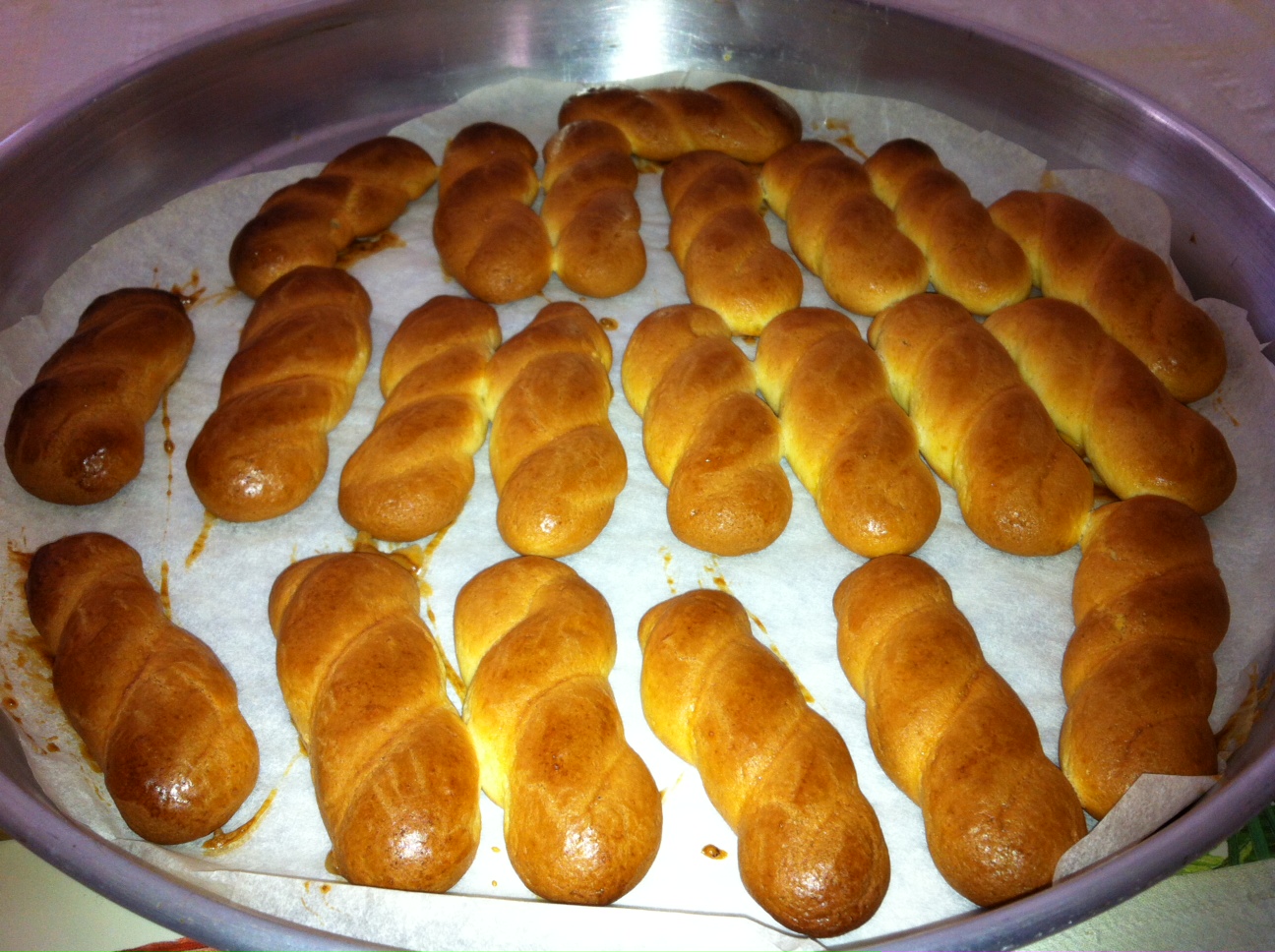 Learn to cook Greek food: Koulouria - Greek Cookies