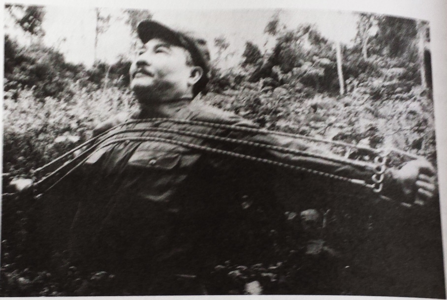 Laoconnection.com: Candid Photos of Old Lao Leaders - Prince Souphanouvong