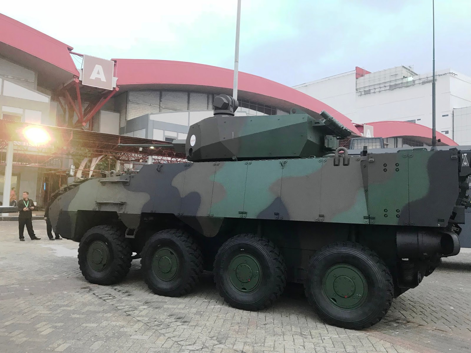 DEFENSE STUDIES: Produksi 250 Unit Panser 8x8, Pindad Gandeng ...