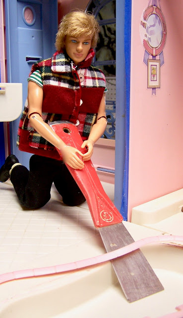 Barbie:OldNewGreenRedo : Hotel Demolition: Men at Work