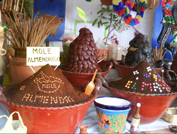 Constancia: Alimentos artesanales: LOS MOLES. APORTACIONES PREHISPÁNICAS