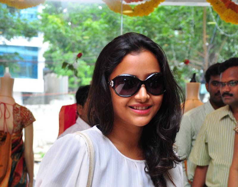 Swetha Basu Prasad Latest Photoshoot Stills