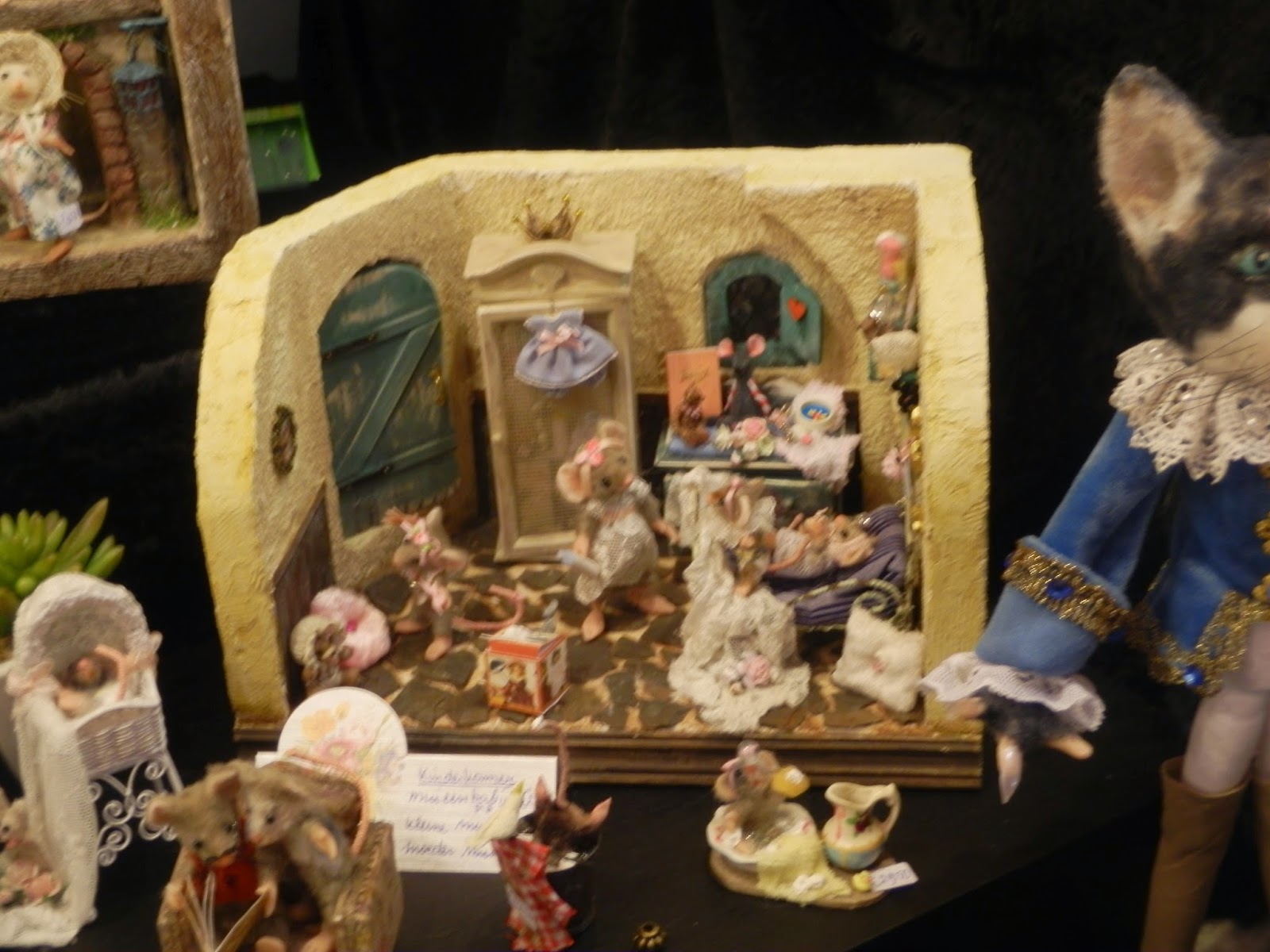 Lida's weblog: Poppenhuisbeurs en de muizen!