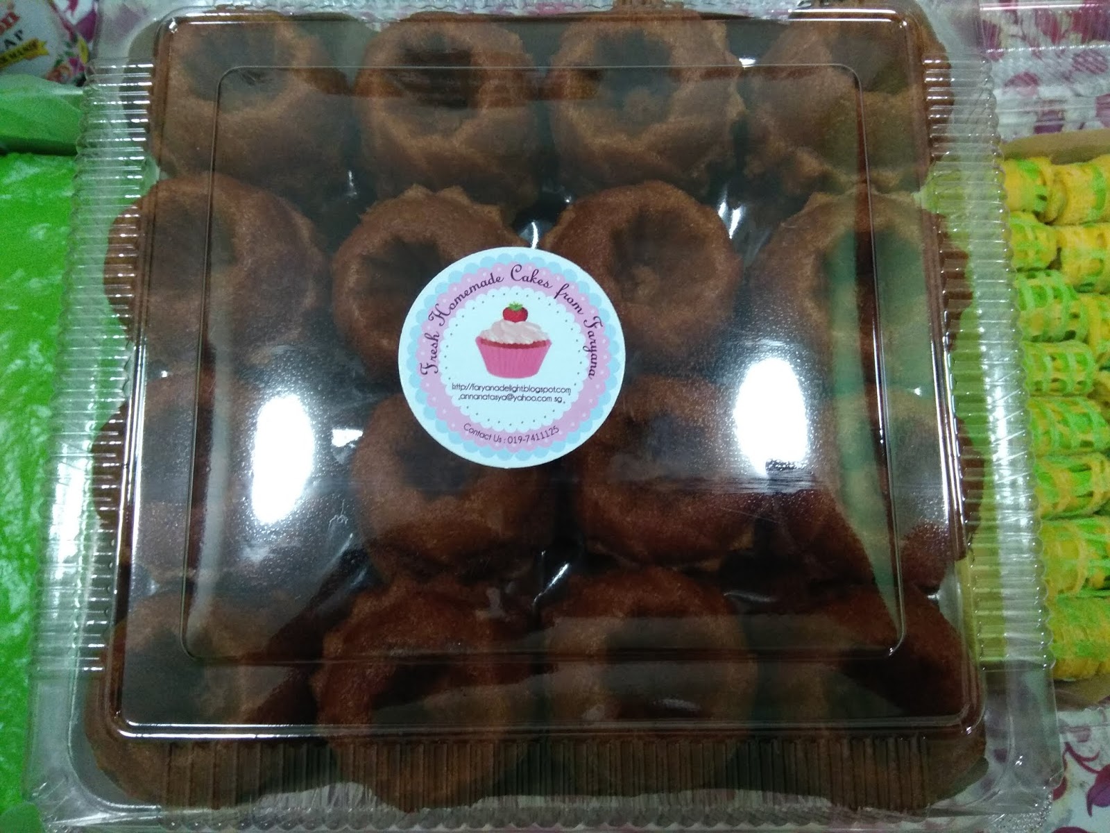 Faryana's Delight n Dessert: Apam Gula Hangus, Roti Jala, Cucur Badak ...