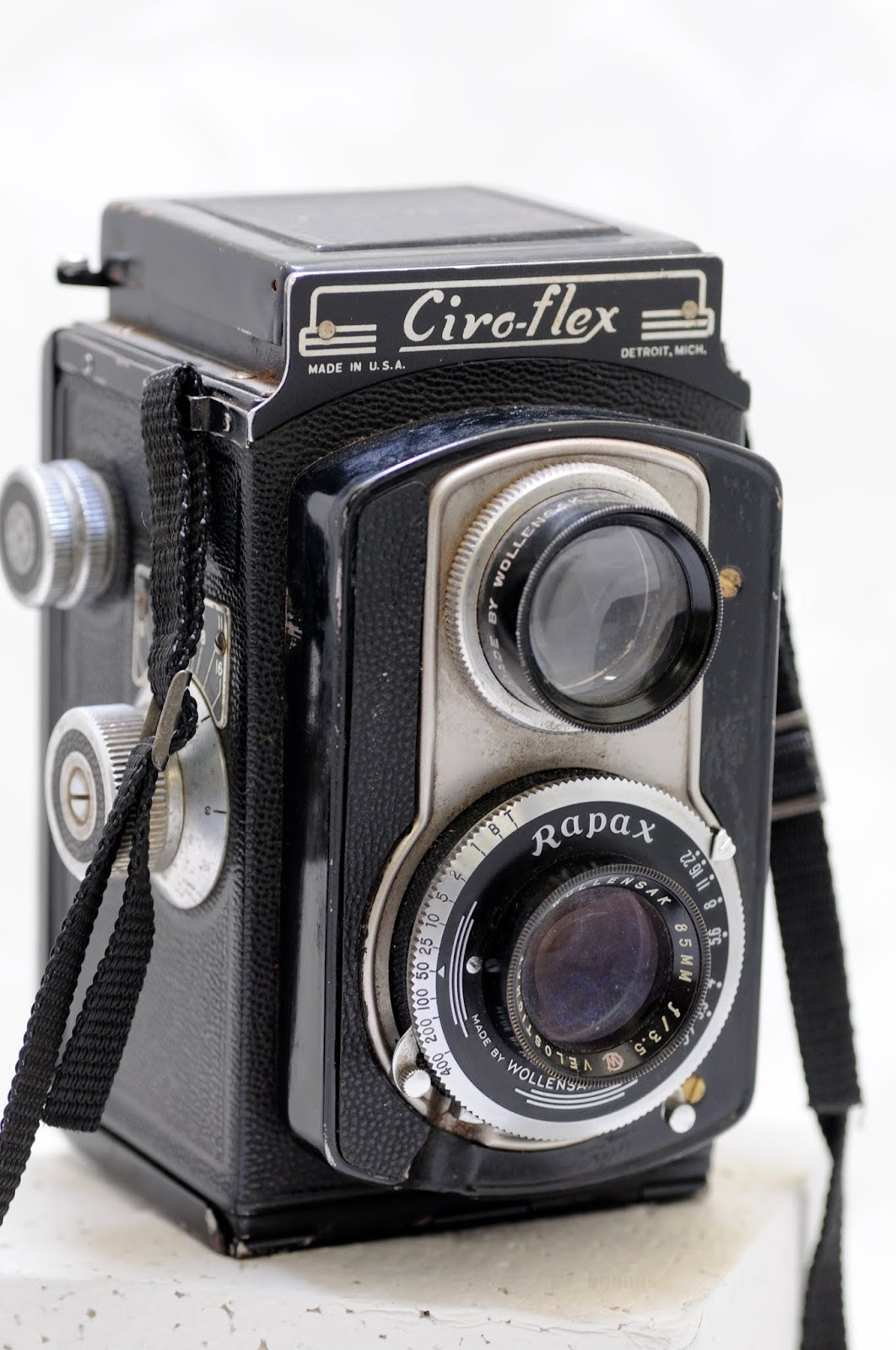 Random Camera Blog: Twin lens reflex cameras