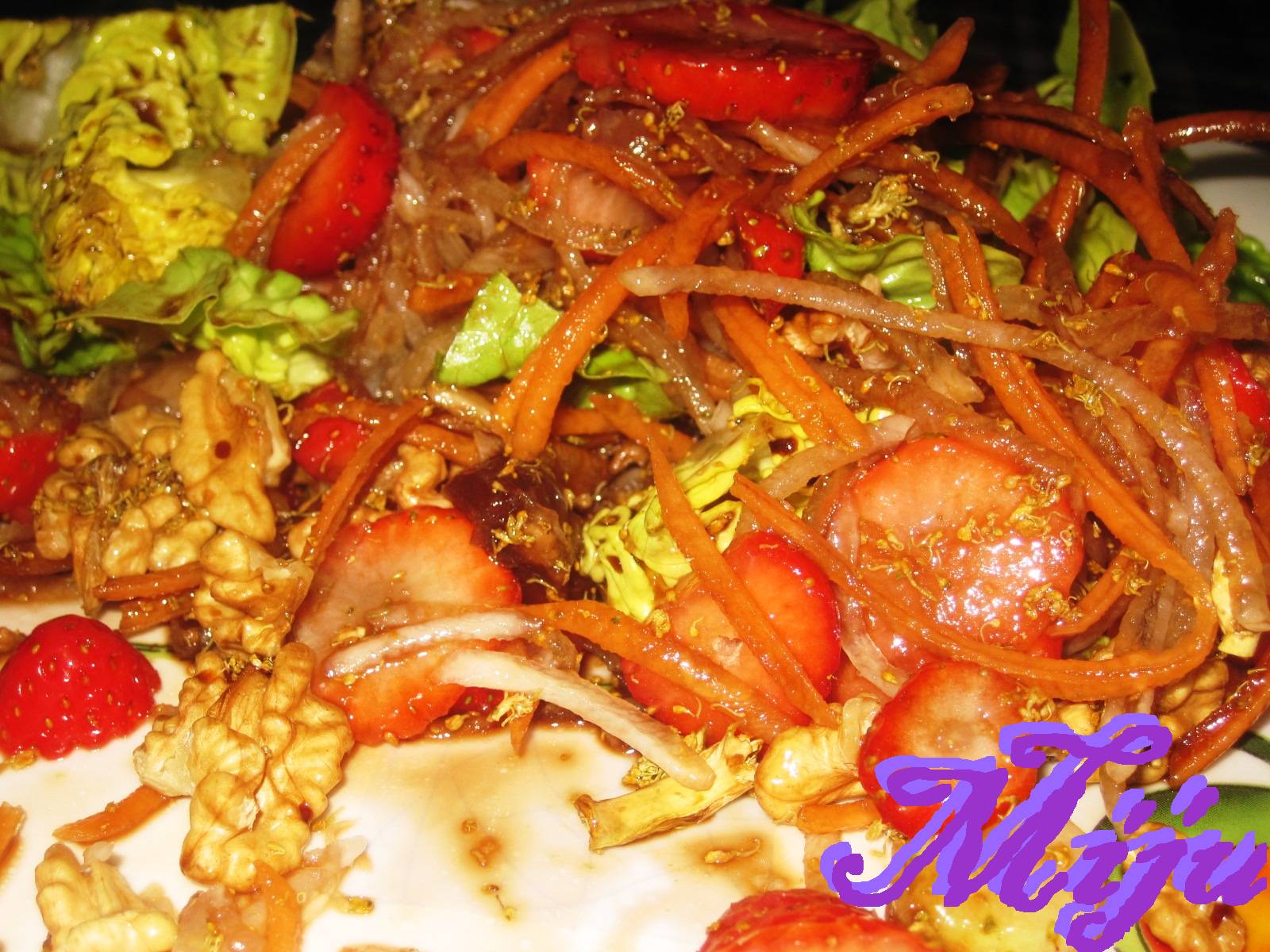 EL BOCADO DE LA HUERTA: ENSALADA CON NABO Y NUECES