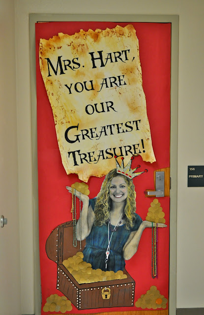ewe hooo!: Teacher Appreciation Week-Bulletin Board & Door Decorations!