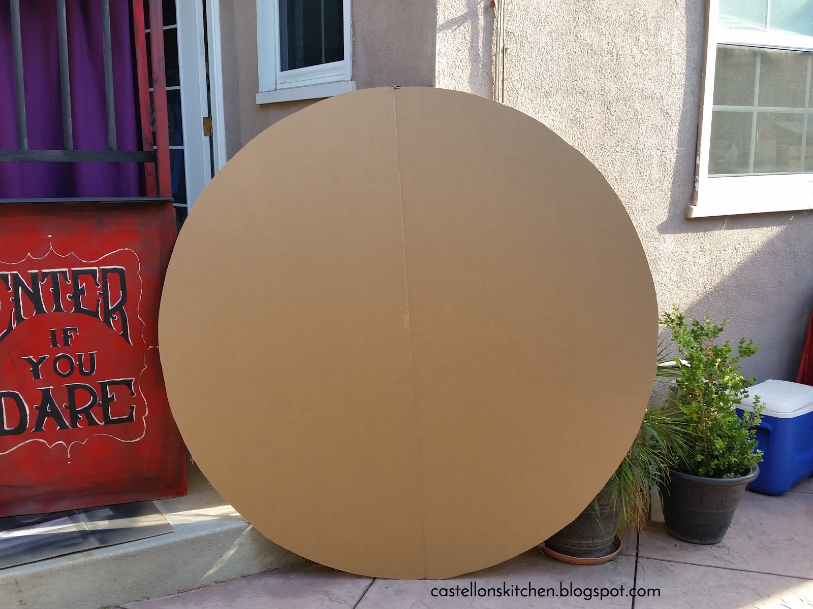 Castellon's Kitchen: Carnival Fun House Maze (Part 1 of 3)