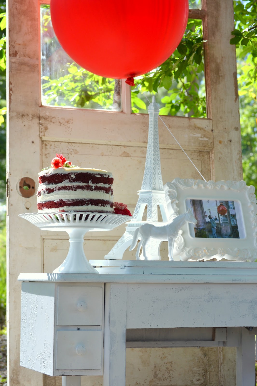 Julie Ann Events: The Red Balloon Party - Cake Table.