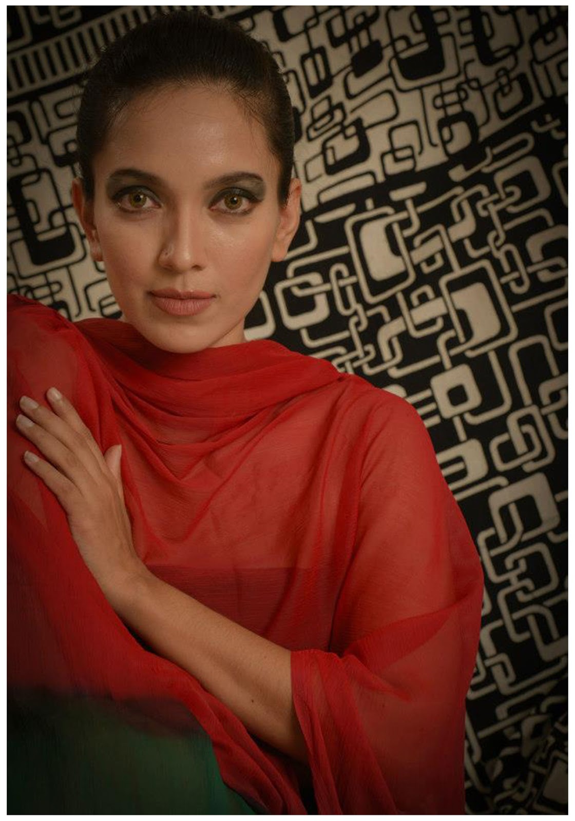 Nirosha Perera Photo Shoot | MyDayLK Most interesting site