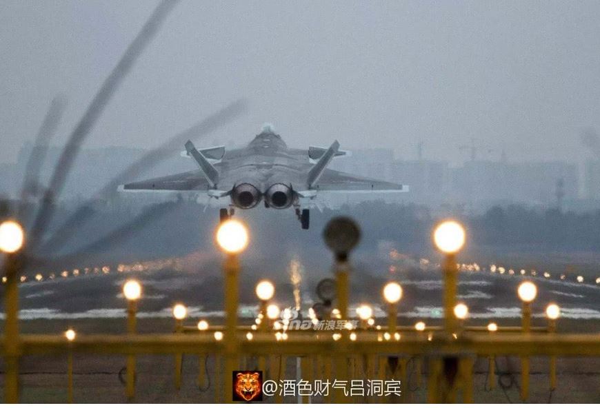 China Defense Blog: Photos of the day: A new batch of J-20 under flight ...