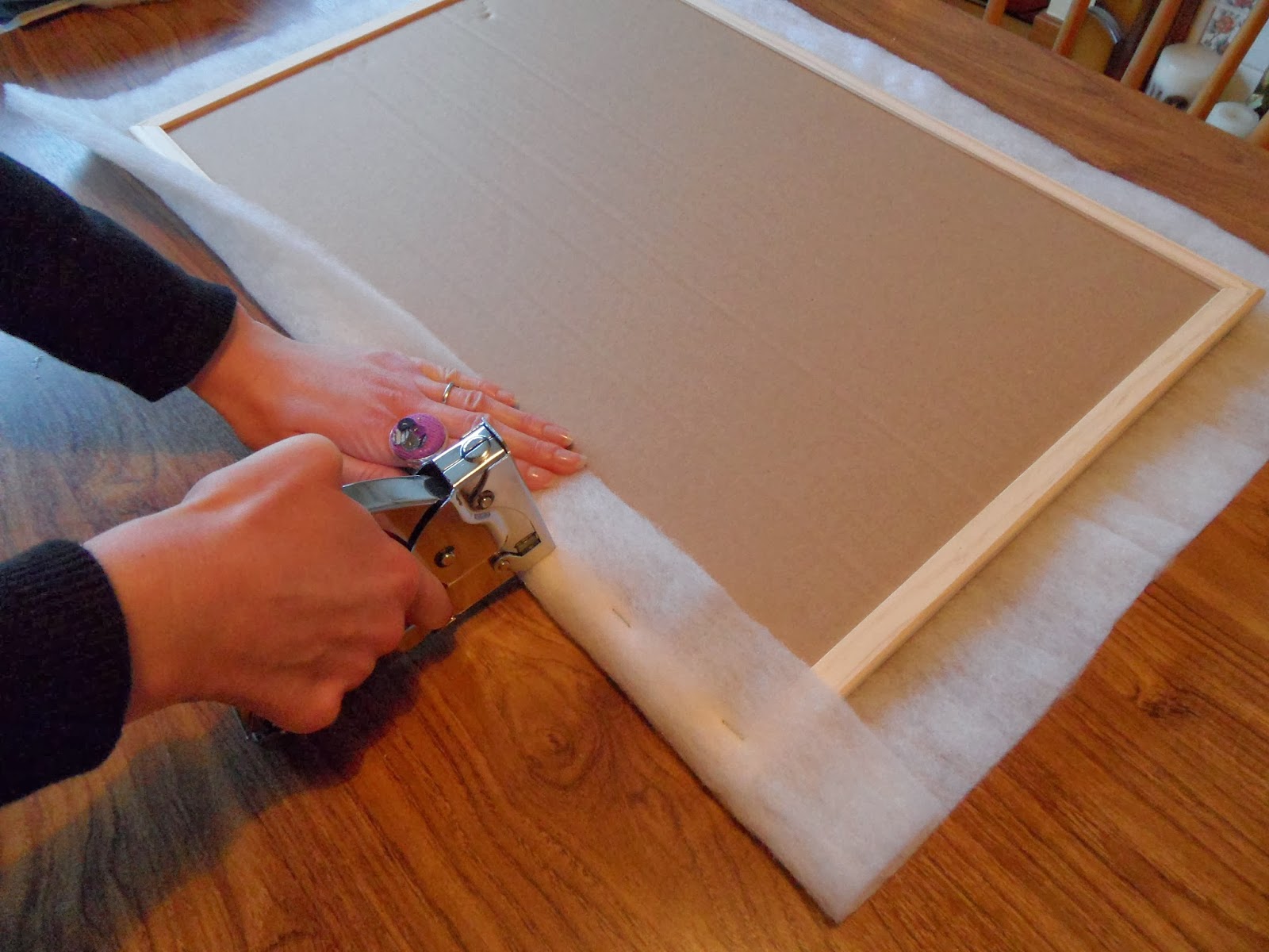 Louise Dawson Design: How to... Make a D.I.Y Fabric Pin Board