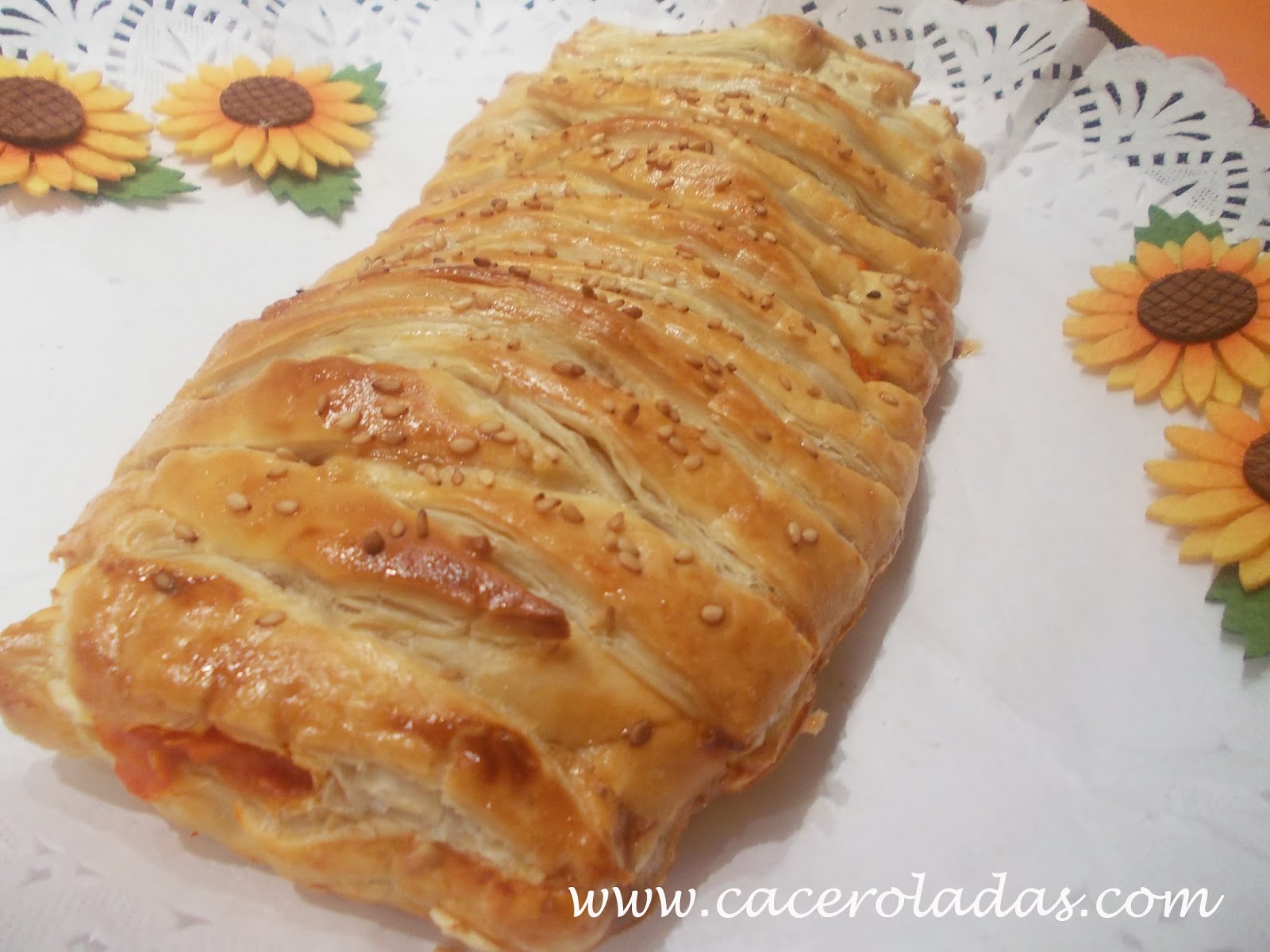 Trenza de hojaldre con jamón, queso y champiñón | CACEROLADAS: Trenza ...