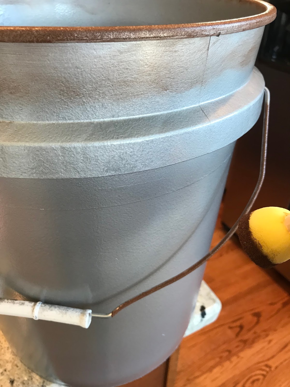 DIY Rustic Holiday Buckets | R&R at home