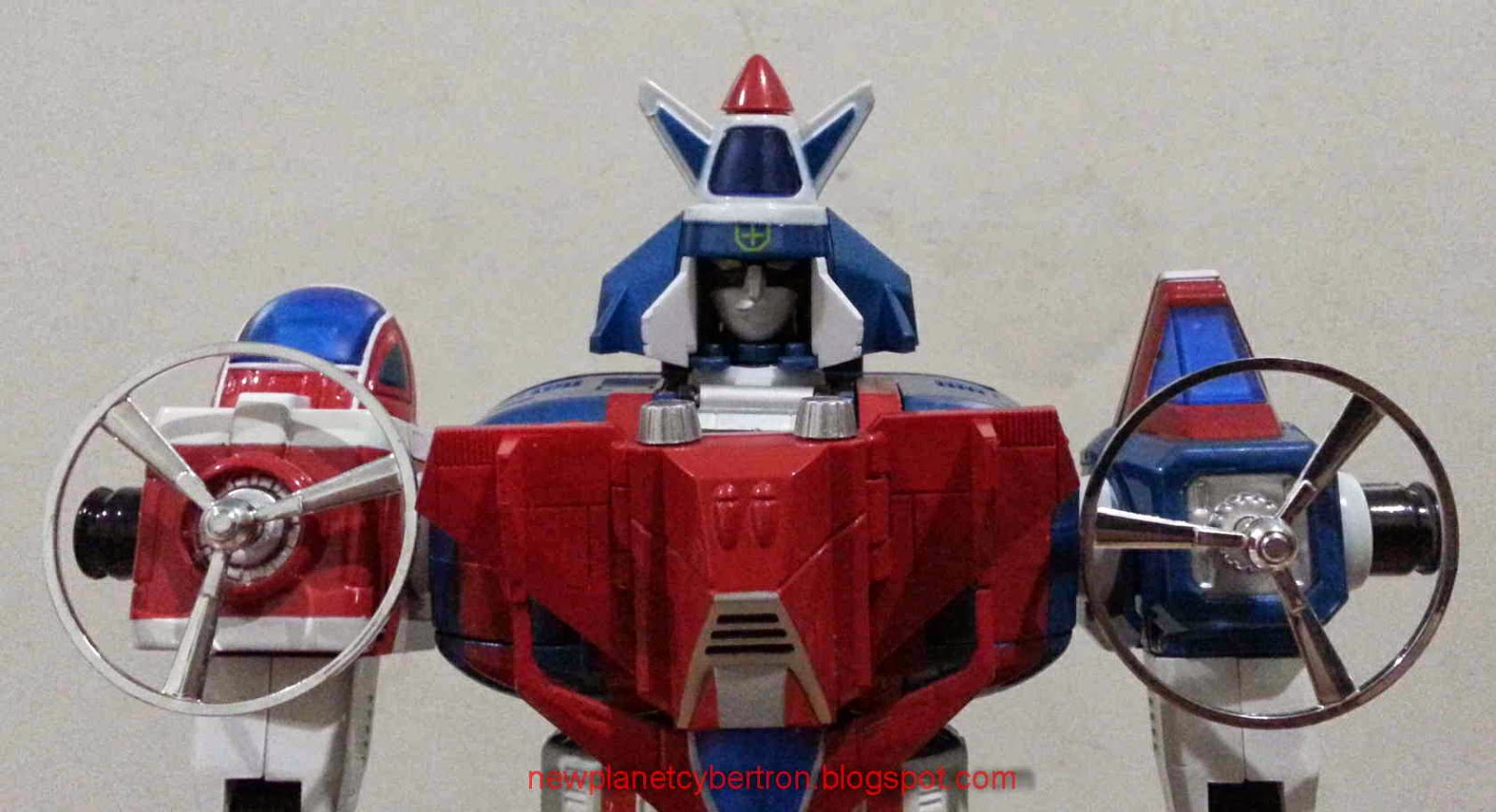 New Planet Cybertron: Misc Review: Voltron Vehicle Force (Miracle ...