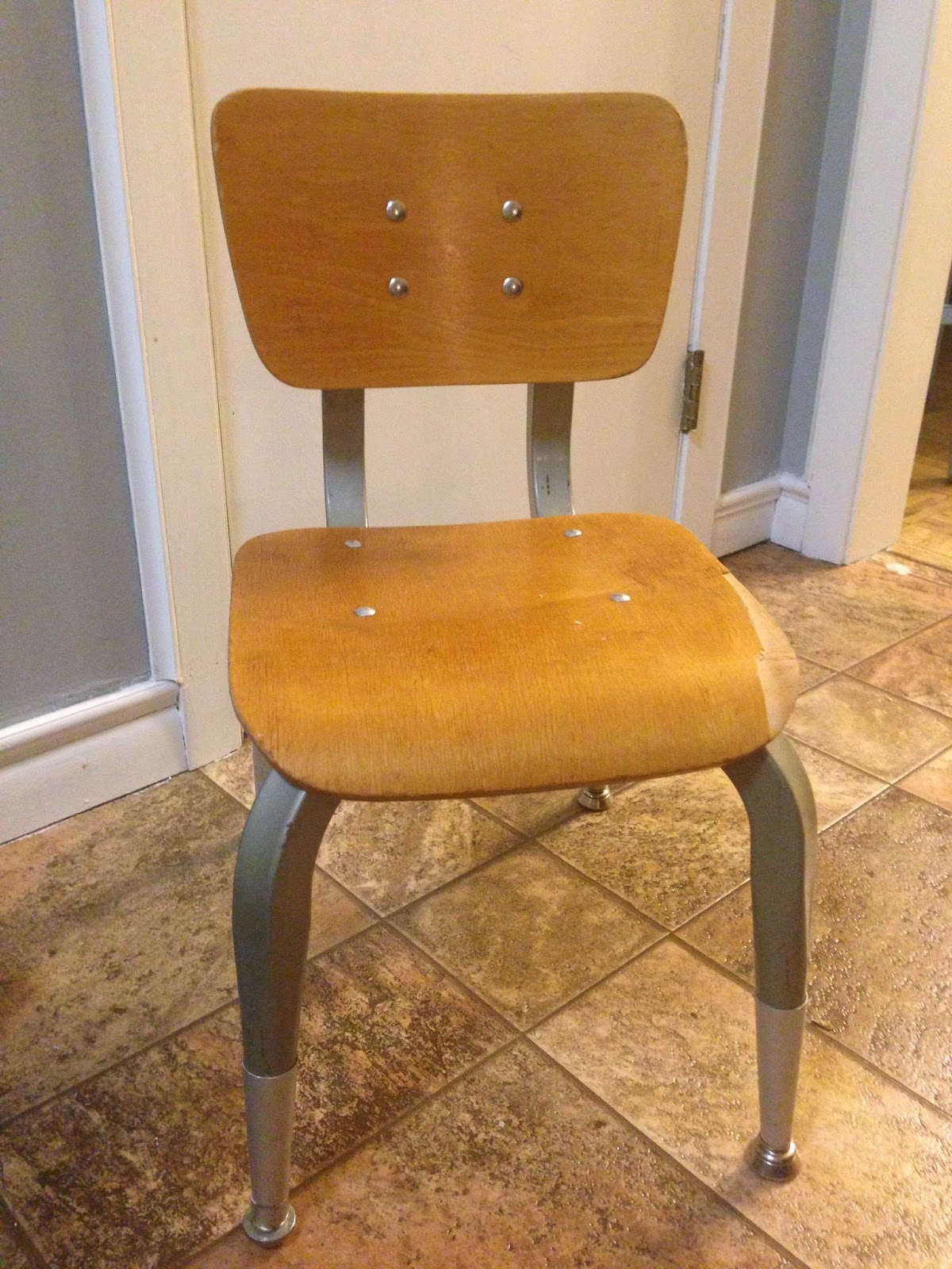 Show & Tell: Children's Junk Chair Rehab | The Dabbling Crafter